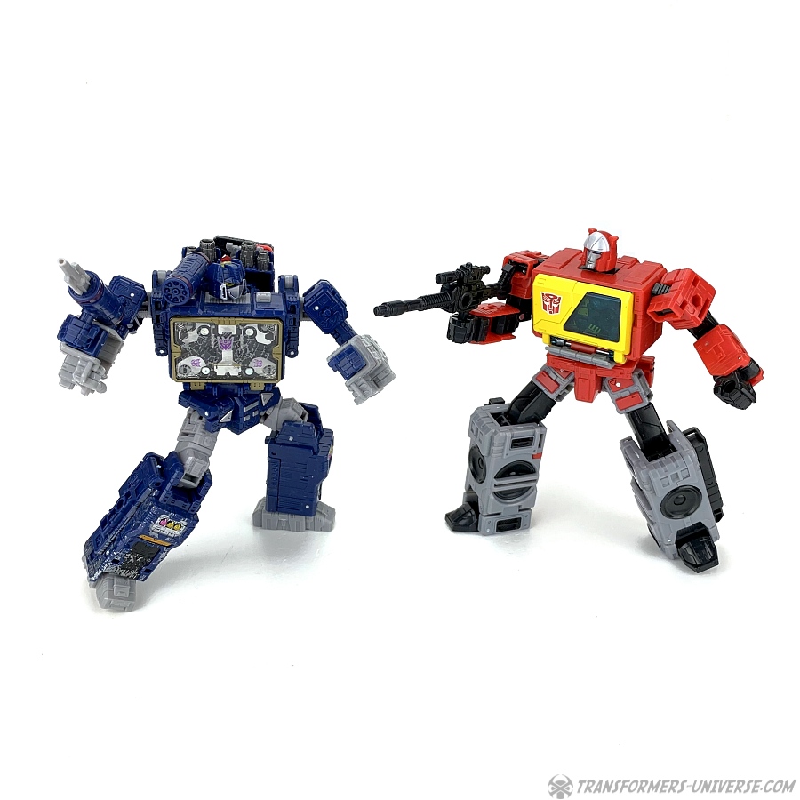 Legacy Blaster - Transformers Universe