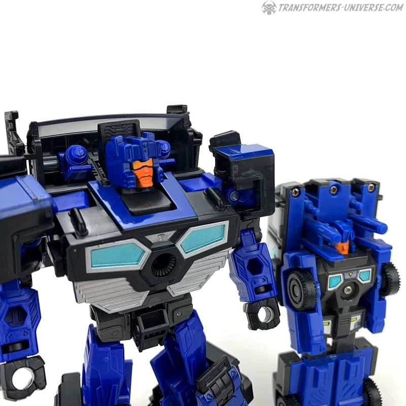 Legacy Crankcase - Transformers Universe
