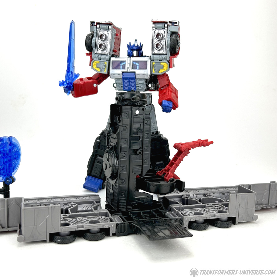Legacy Laser Optimus Prime - Transformers Universe